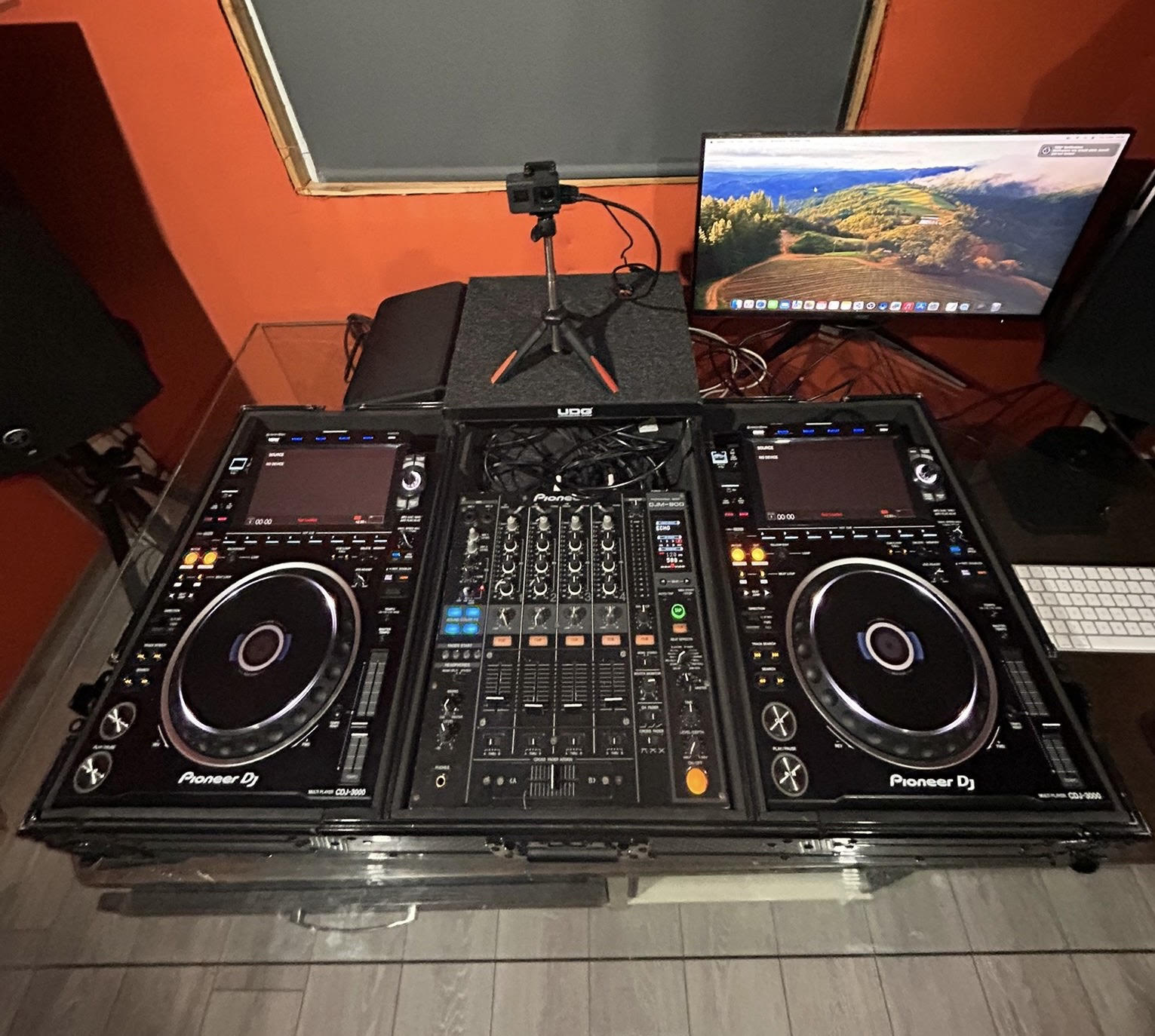 Ridiculously Cool Music Studios - Rehearsal and recording studios in ...